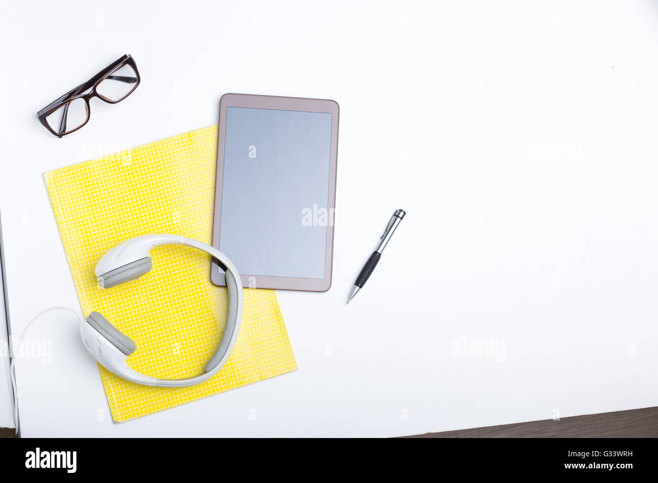 Office gadgets hi-res stock photography and images - Alamy
