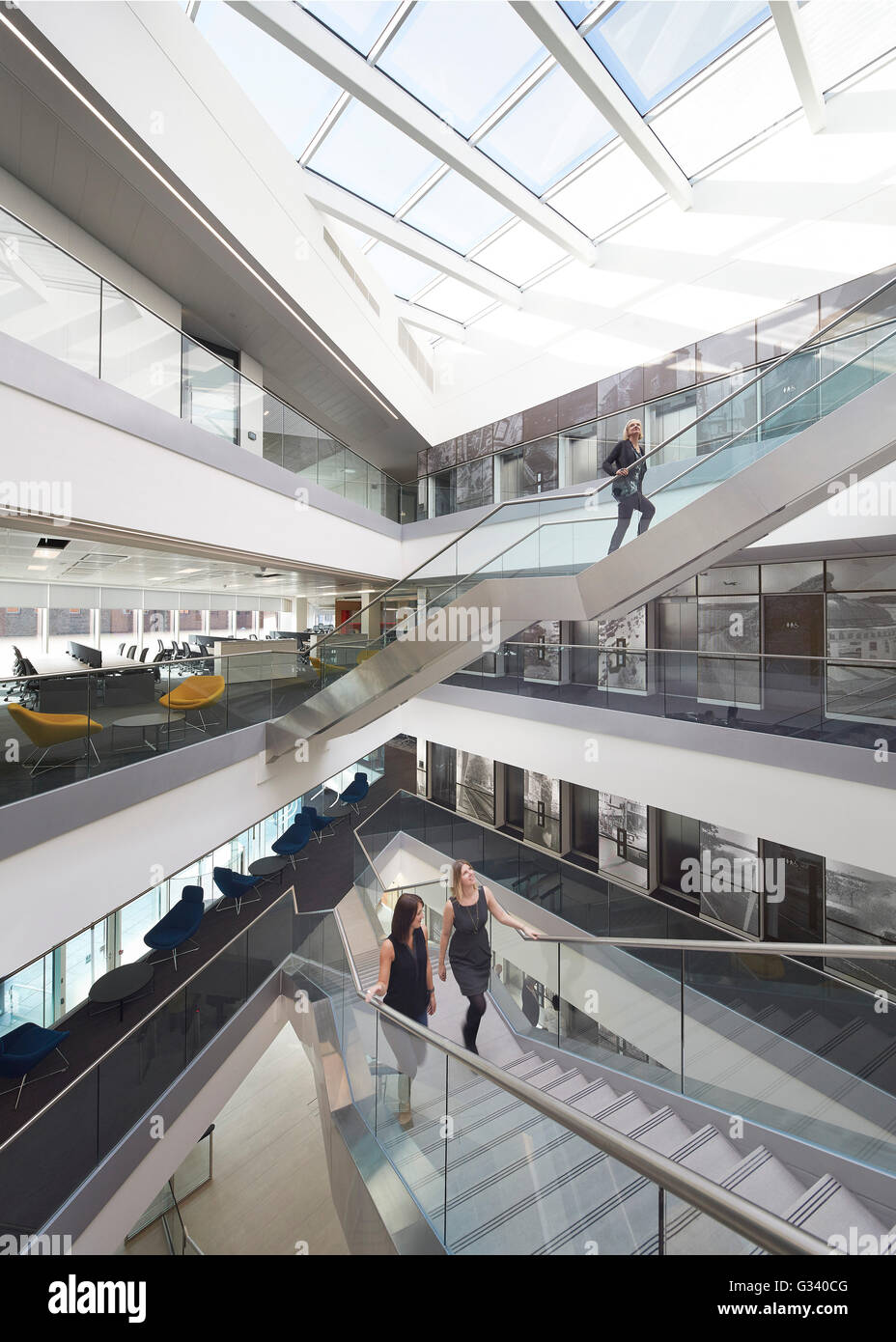 Full height atrium hi-res stock photography and images - Alamy