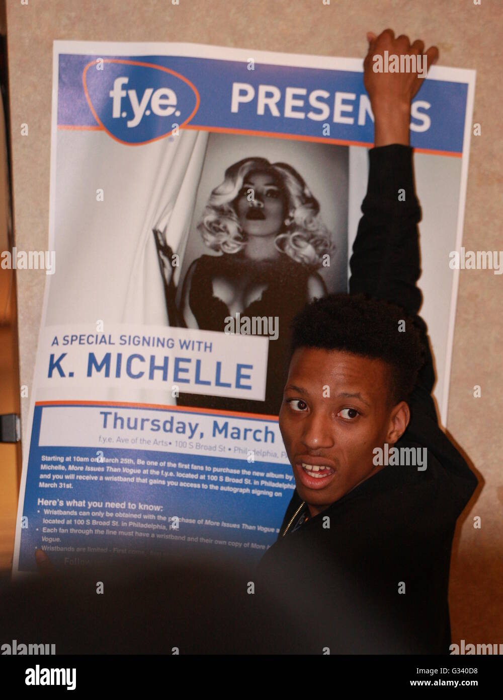 Rapper K. Michelle signs copies of her CD at f.y.e store in ...