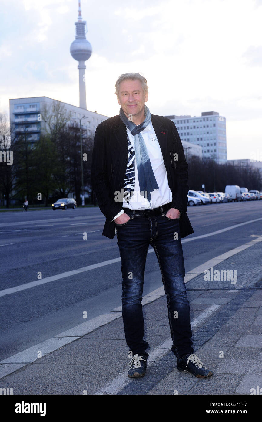 Spagat hi-res stock photography and images - Alamy