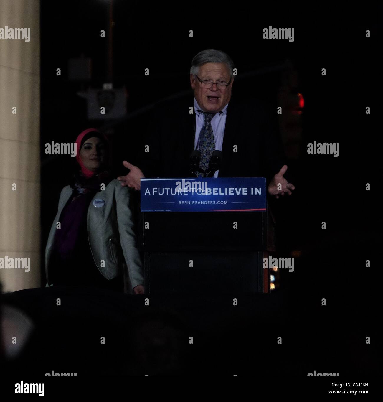 Bernie Sanders rally in Washington Square Park Featuring: Atmosphere ...