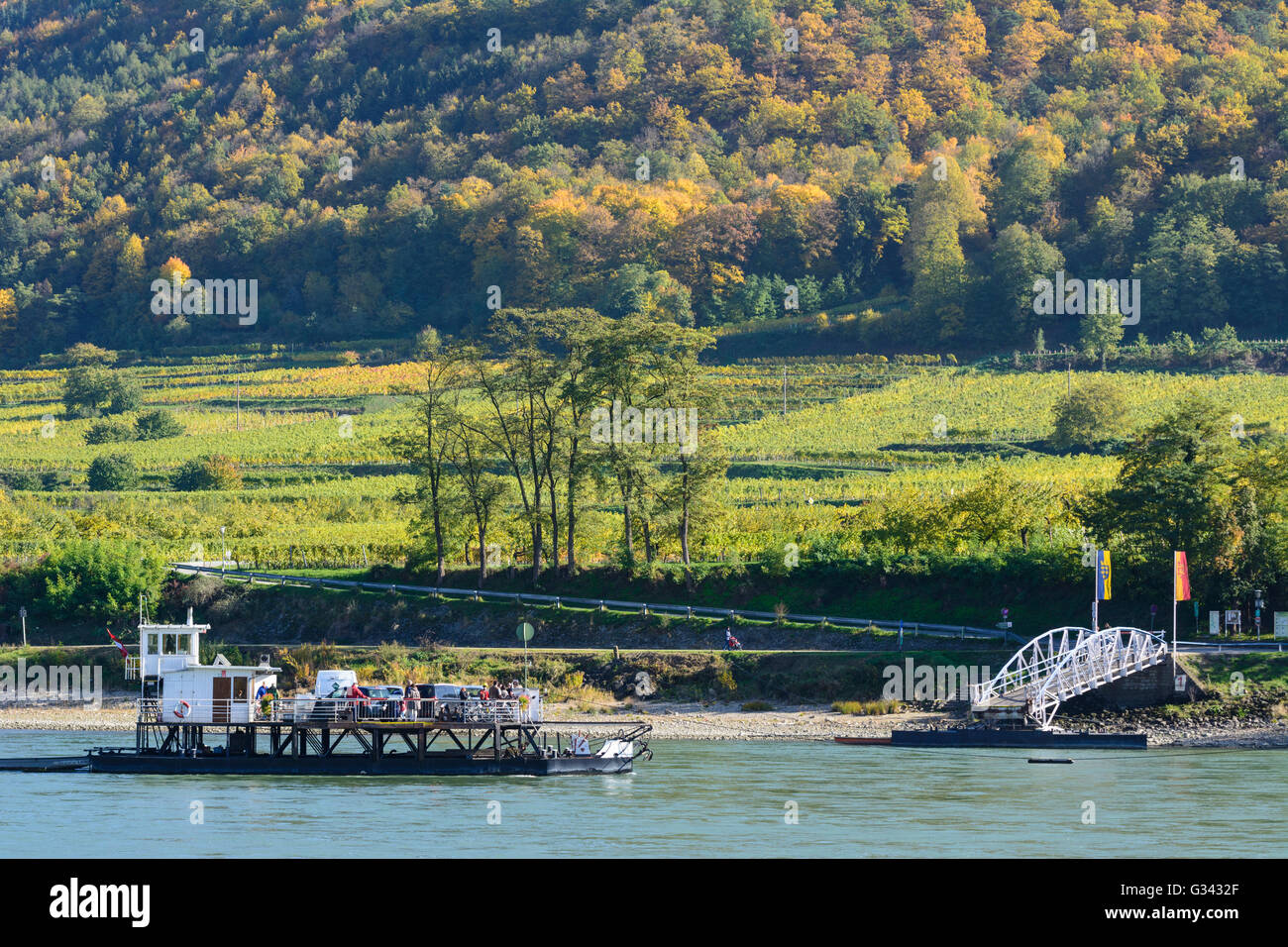 Spitz der donau ferry hi-res stock photography and images - Alamy