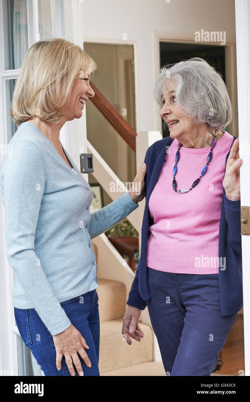 Neighbor hi-res stock photography and images - Alamy