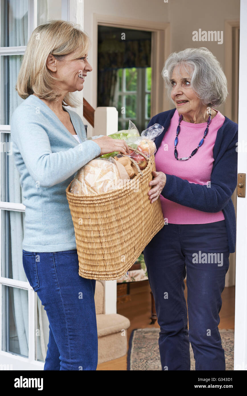Neighbor helping neighbor hi-res stock photography and images - Alamy