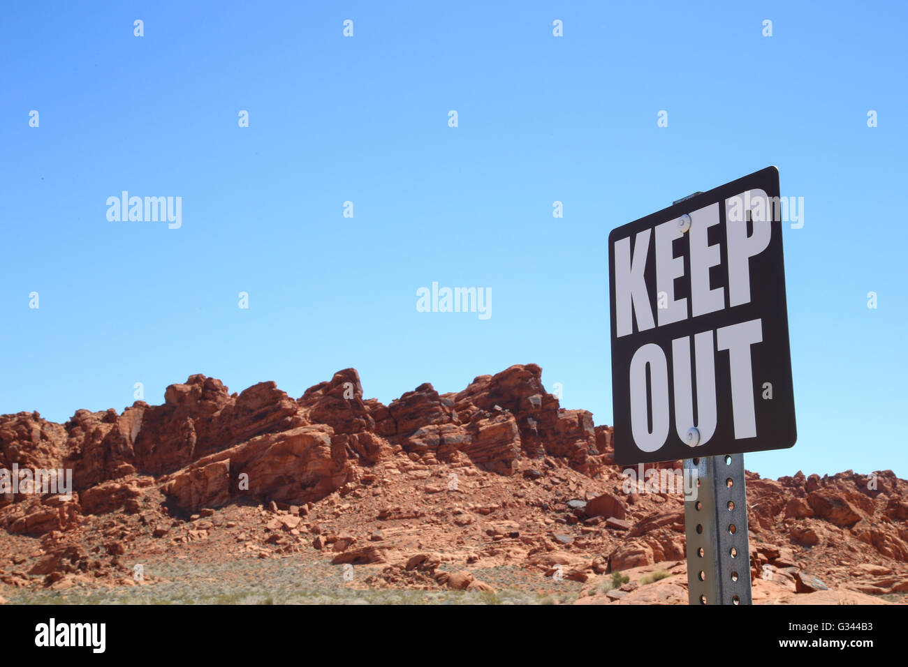 Sign in the nevada desert hi-res stock photography and images - Alamy