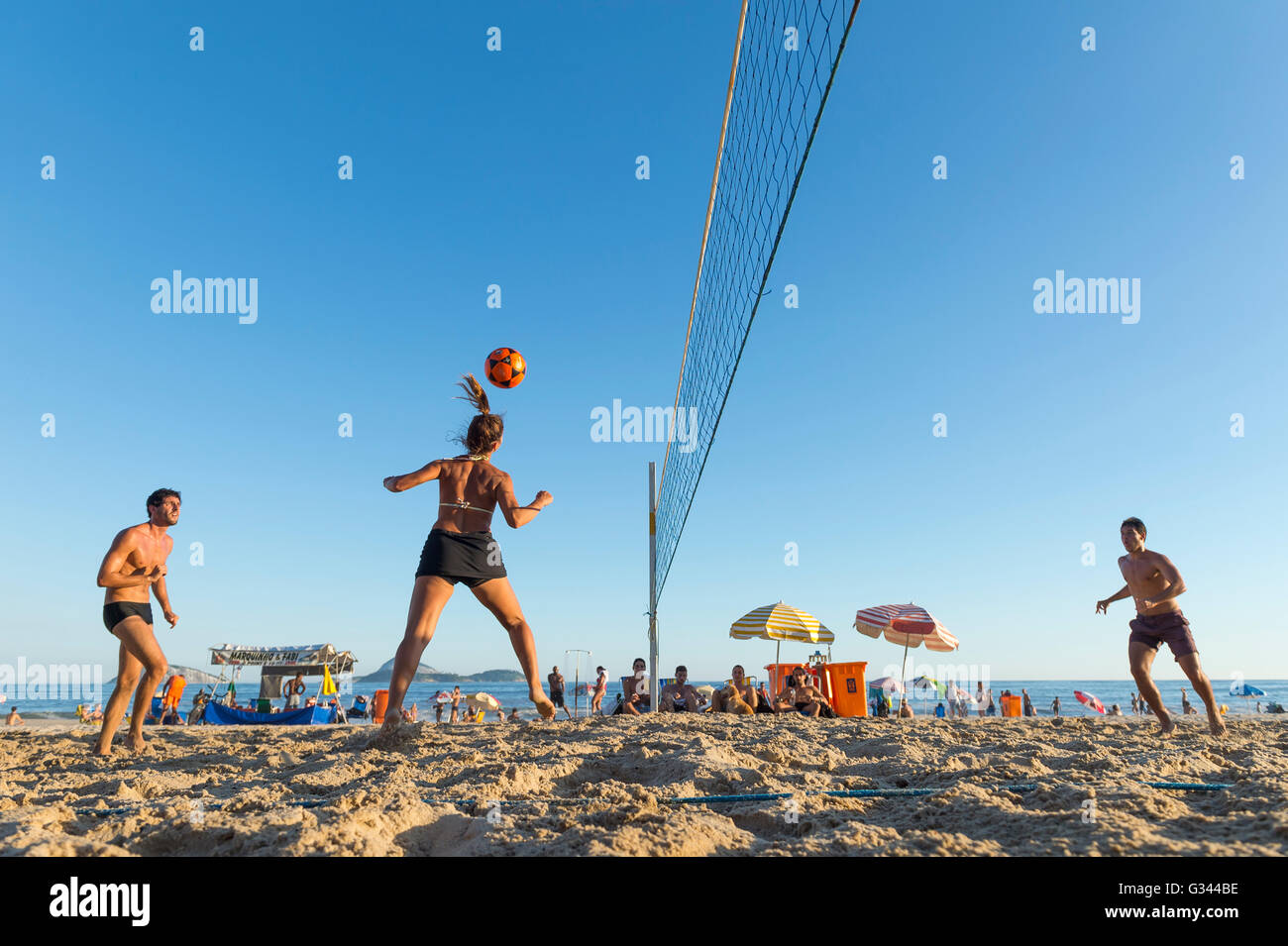 Beach volleyball women brazil hi-res stock photography and images - Alamy
