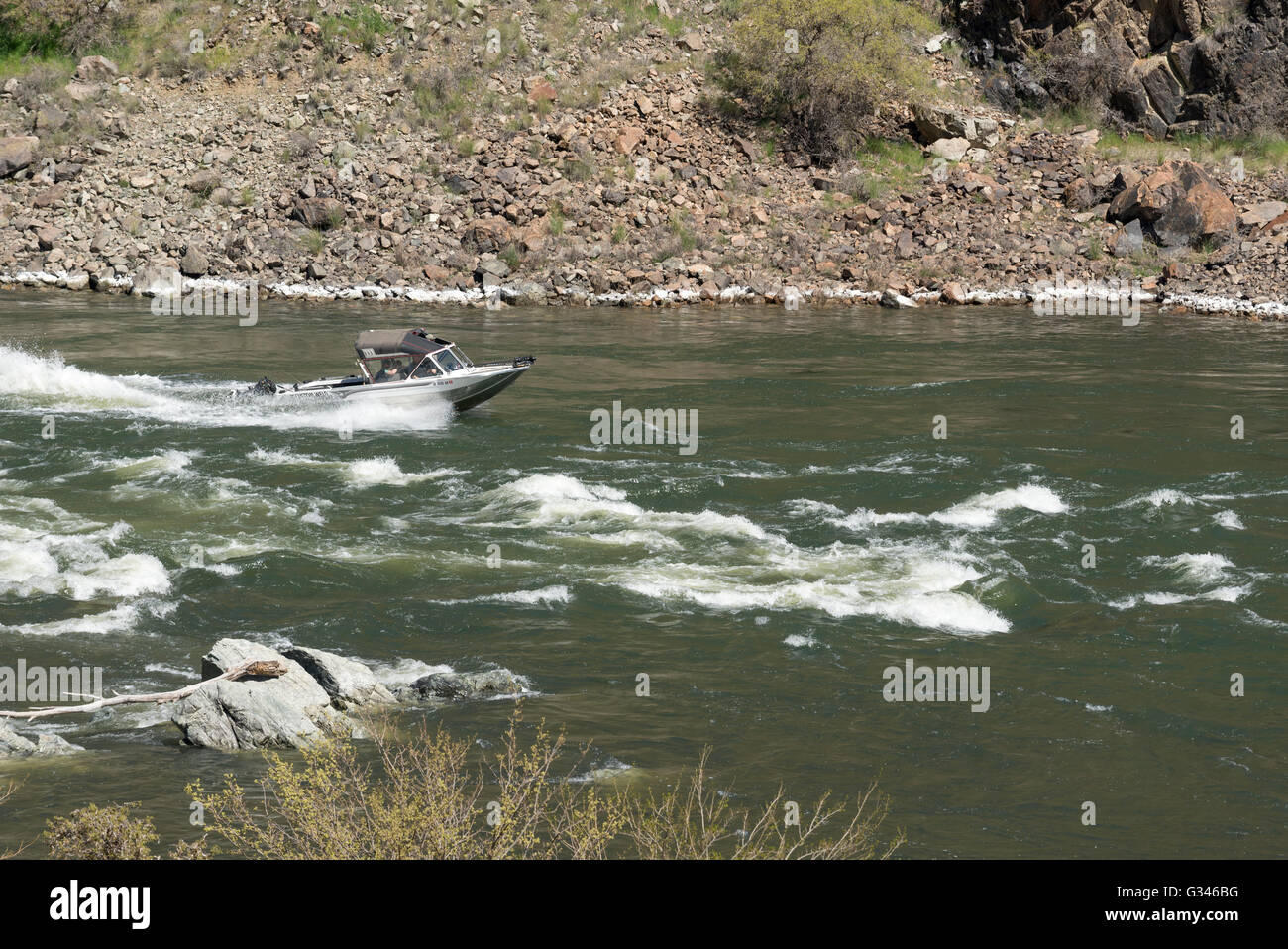 Jet boat in Hells Canyon on the Idaho/Oregon border Stock Photo - Alamy