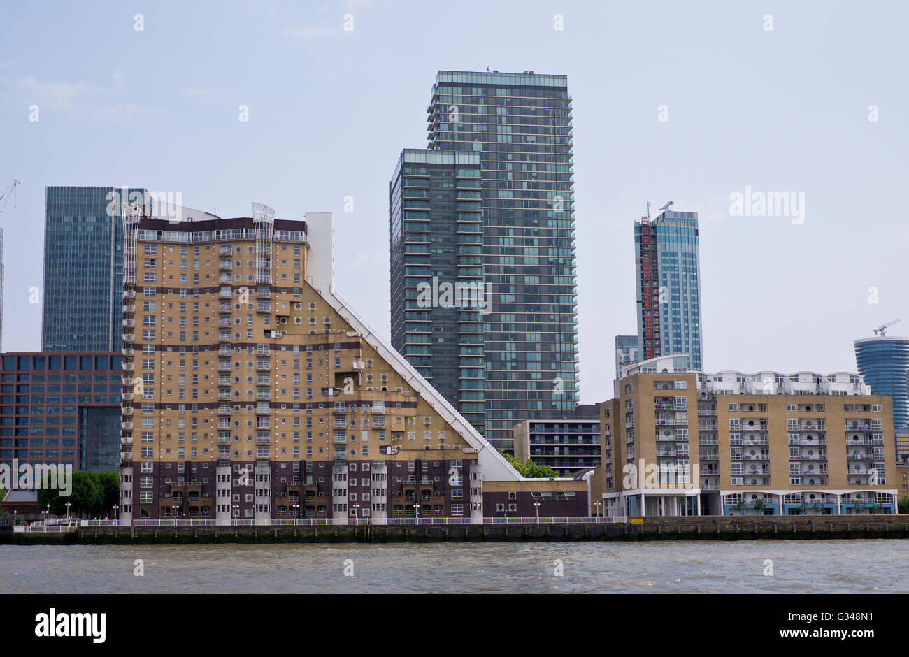 The Isle of Dogs on the River Thames in London Stock Photo - Alamy