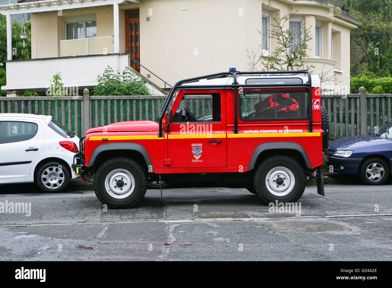 Fireman france hi-res stock photography and images - Alamy