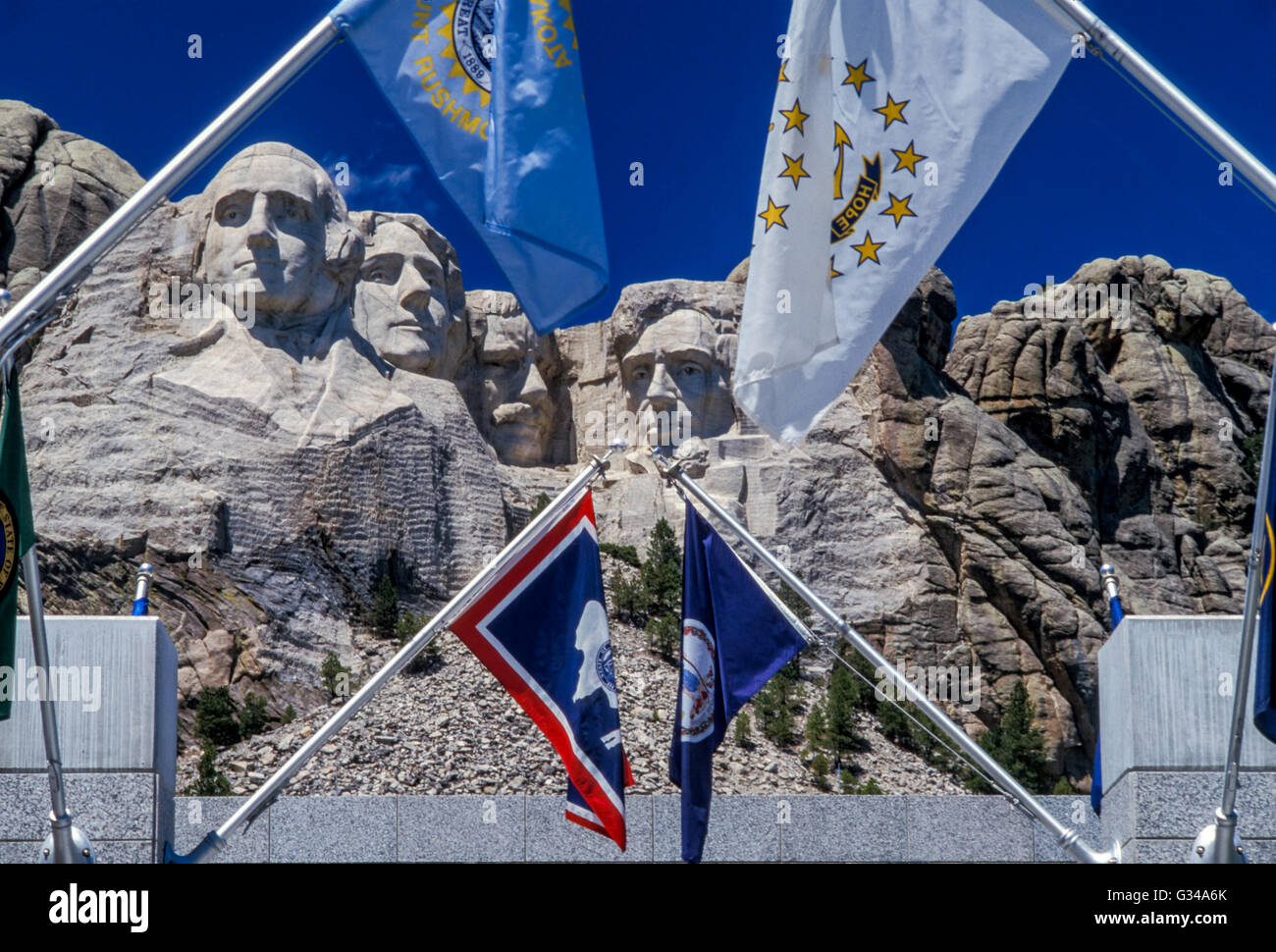 Mount rushmore american flag in hi-res stock photography and images - Alamy