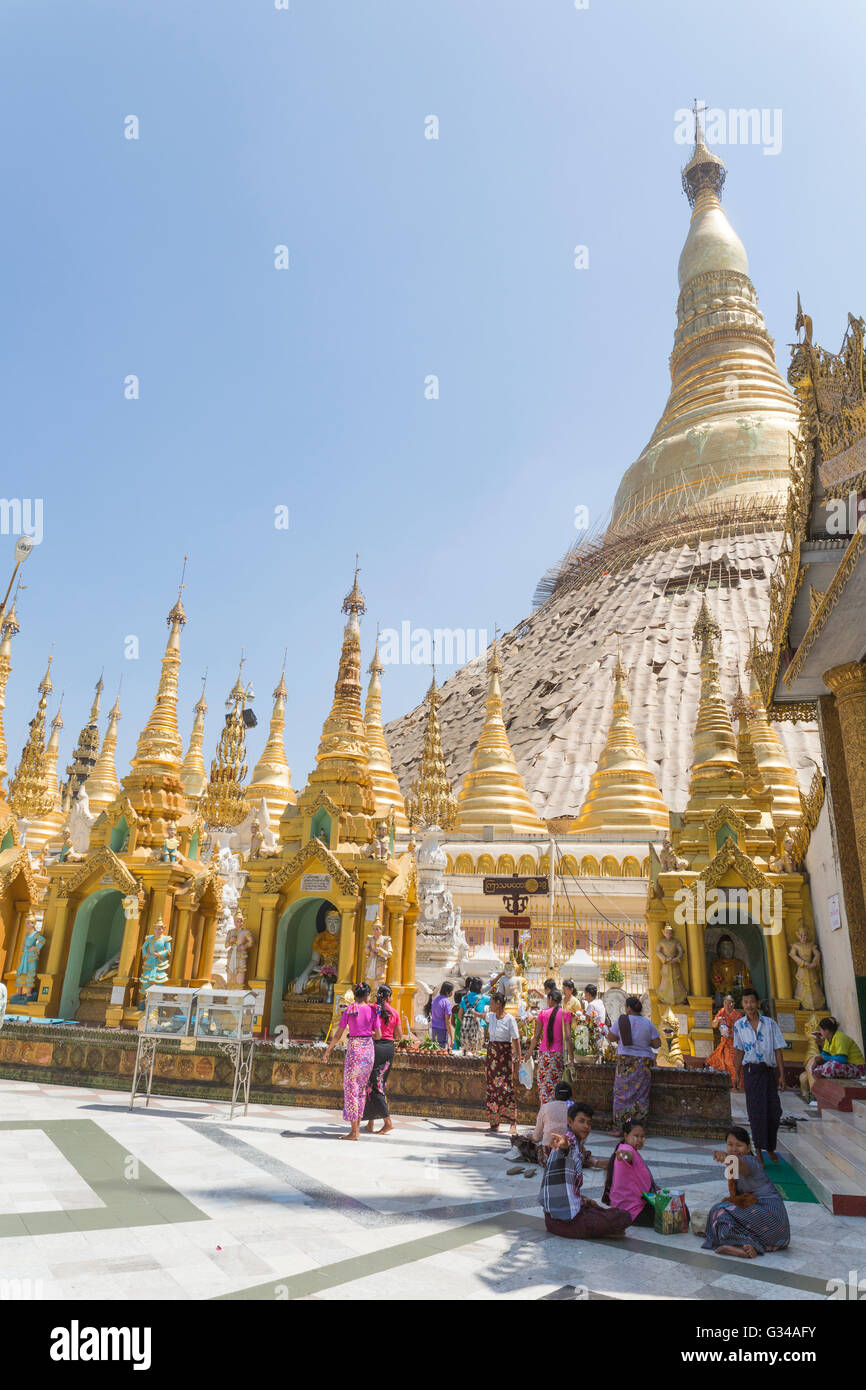 Shwedagon Pagoda, one of the most famous buildings in Myanmar, Yangon ...