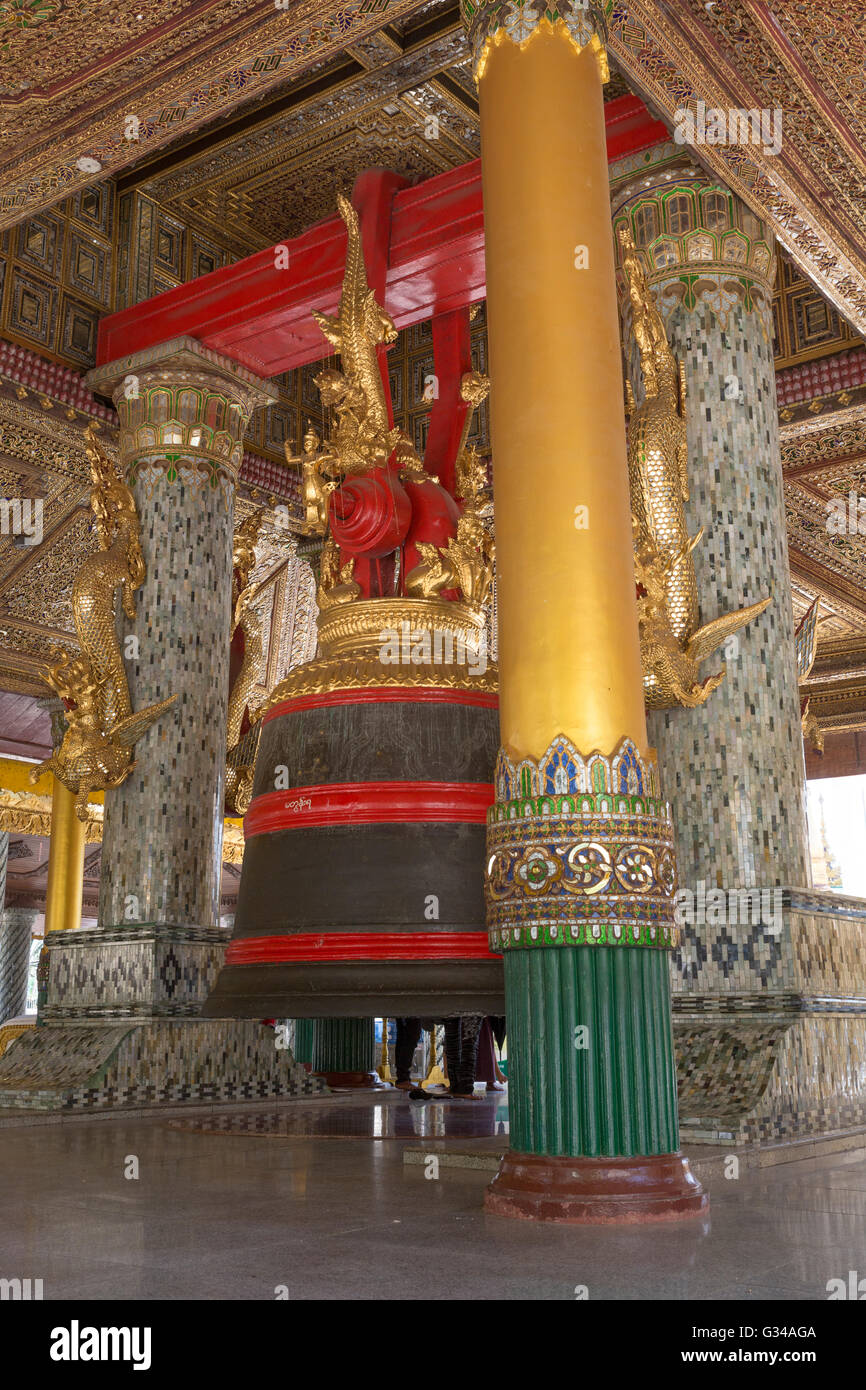 Shwedagon Pagoda, one of the most famous buildings in Myanmar, Yangon ...