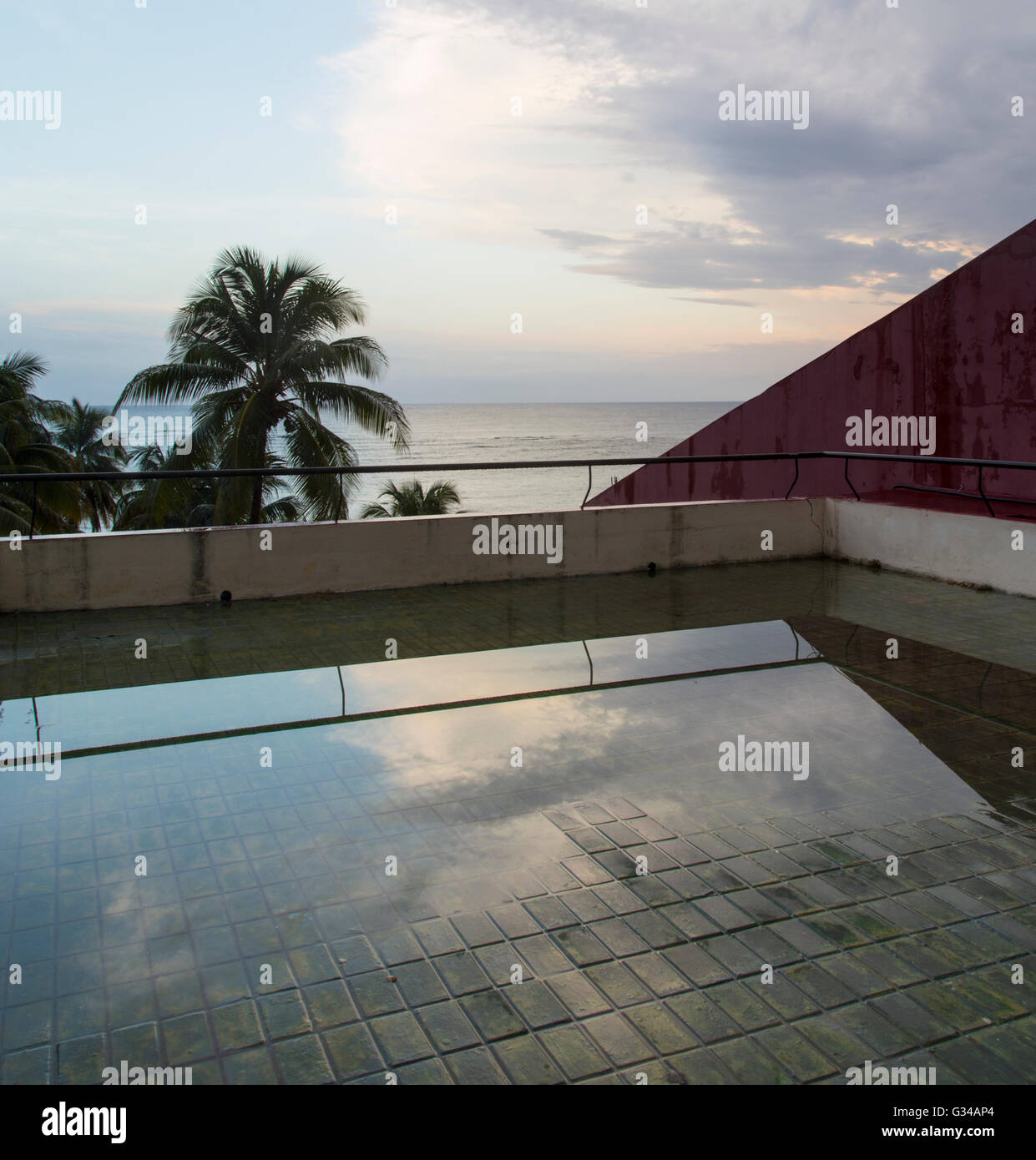 Tropical shower hi-res stock photography and images - Alamy