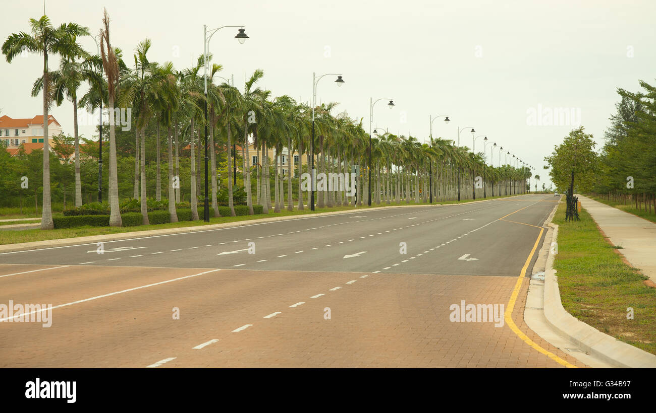 Empty new build Street in Hot Summer weather, Miri Borneo Malaysia ...