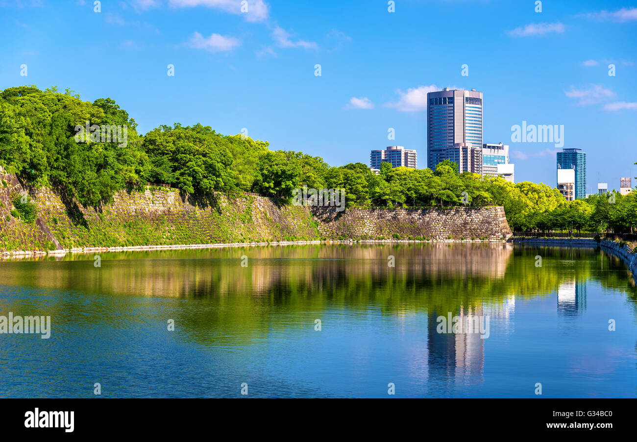 Japanese castle moat hi-res stock photography and images - Alamy