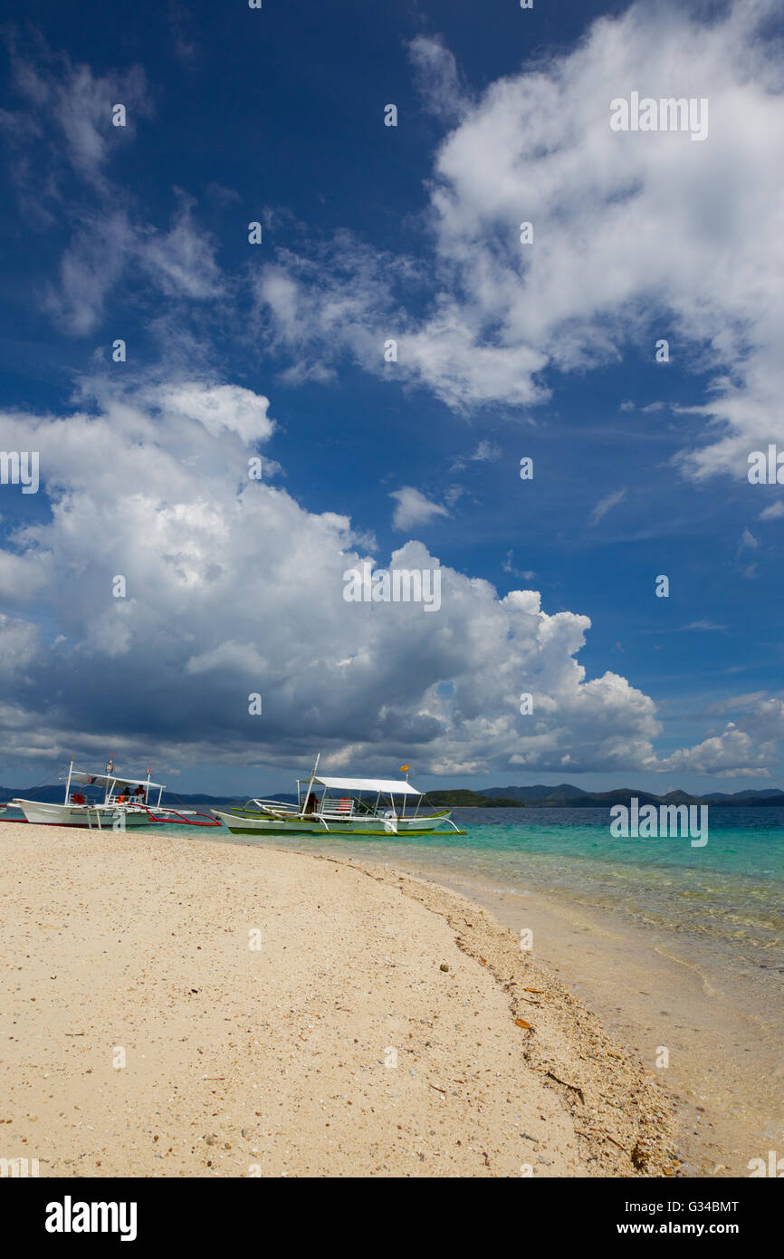 Tranquil waters off Pass Island,Coron,Palawan,Philippines Stock Photo ...