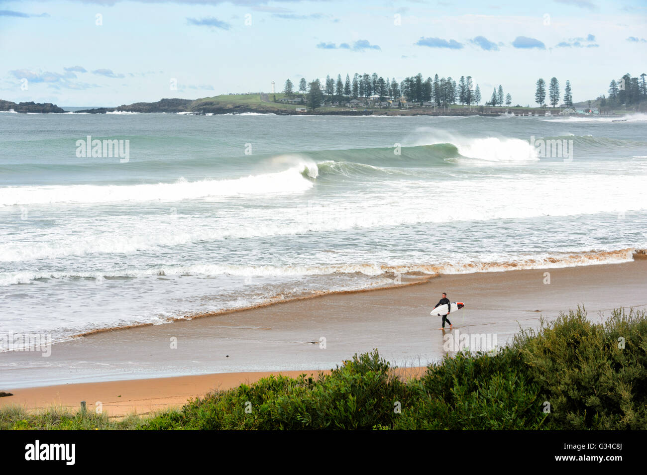 Bombo Beach after a storm, Kiama, Illawarra Coast, New South Wales ...