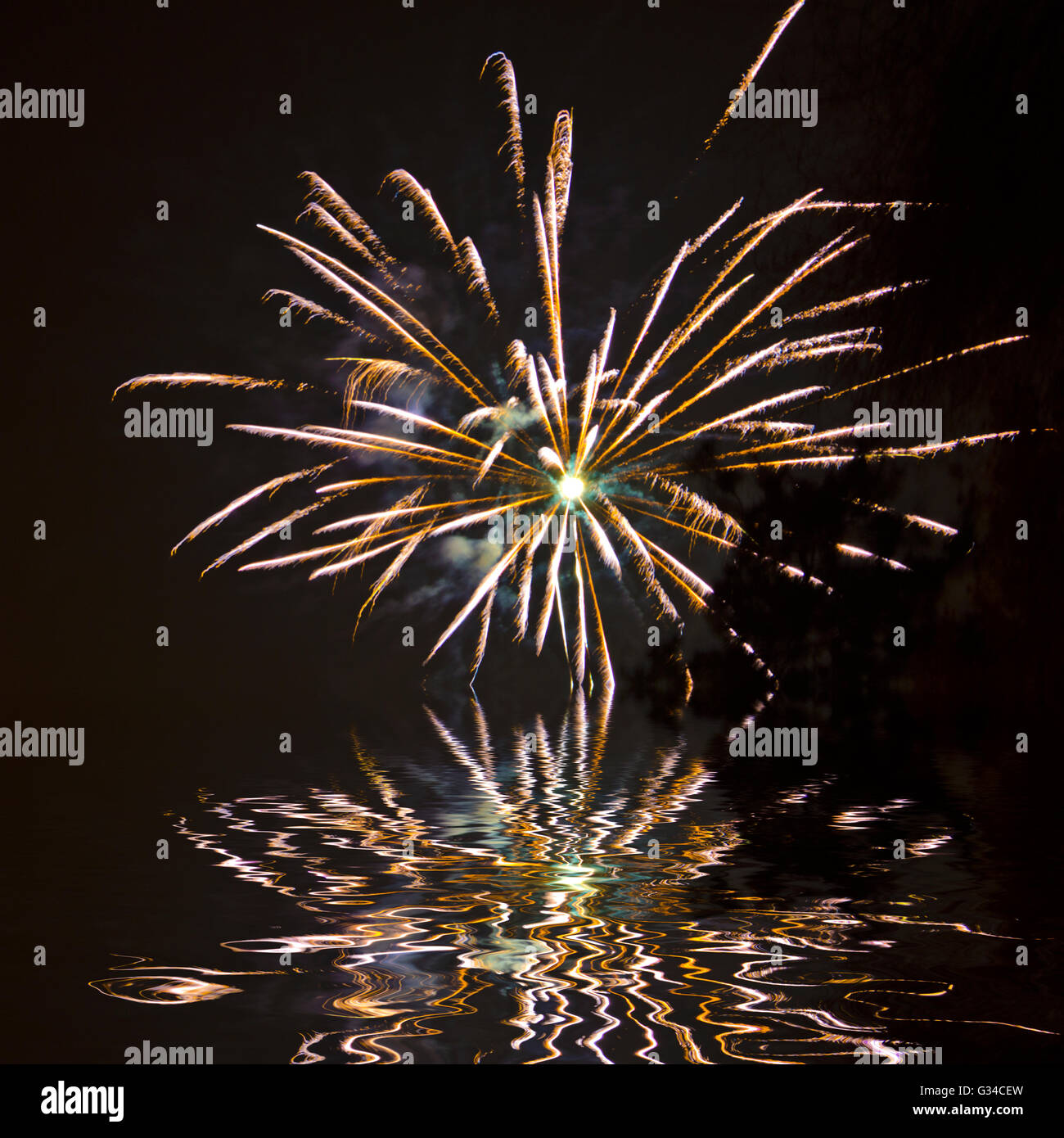 firework sea water reflection pattern Stock Photo - Alamy