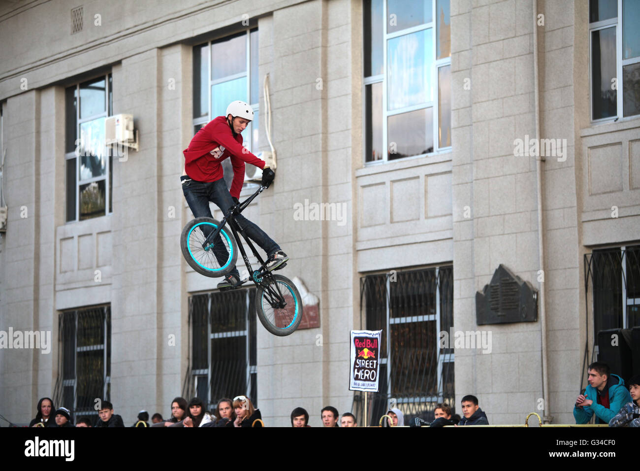 Bmx action hi-res stock photography and images - Alamy