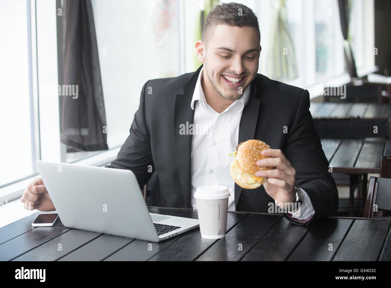 Fast food restaurant interior hi-res stock photography and images - Alamy