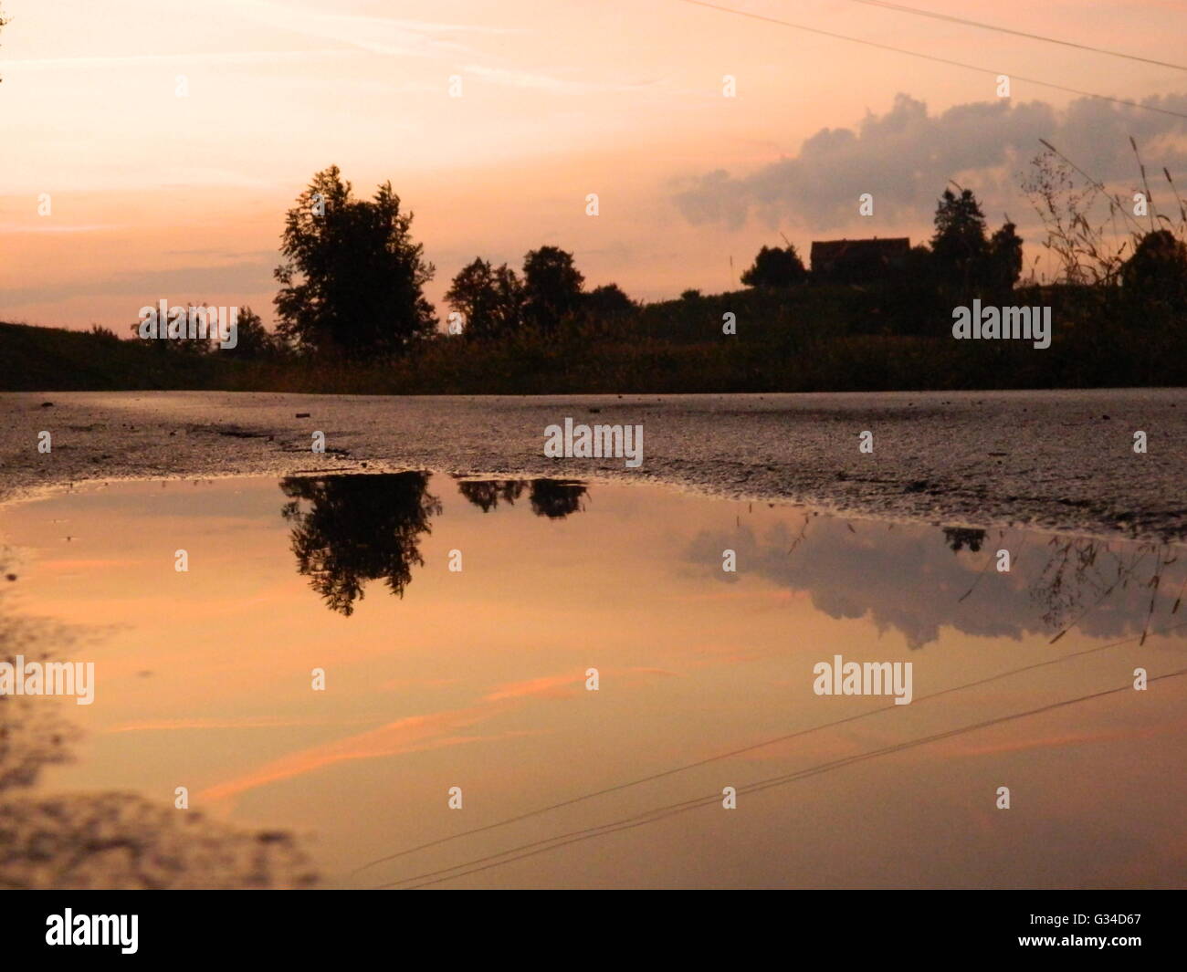 Puddle lake hi-res stock photography and images - Alamy