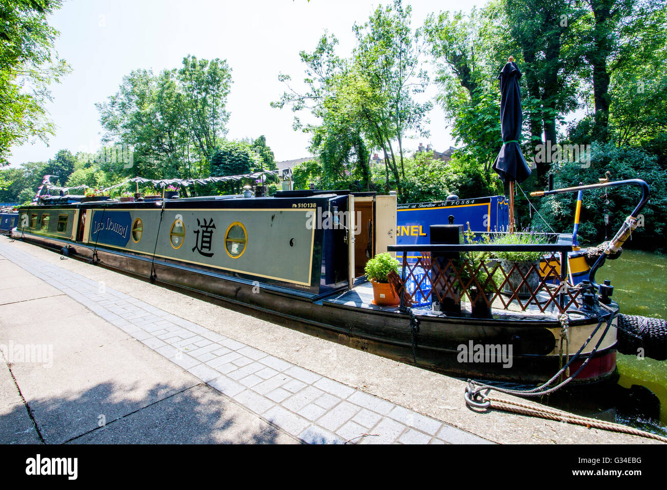 Narrowboat tiller hi-res stock photography and images - Alamy