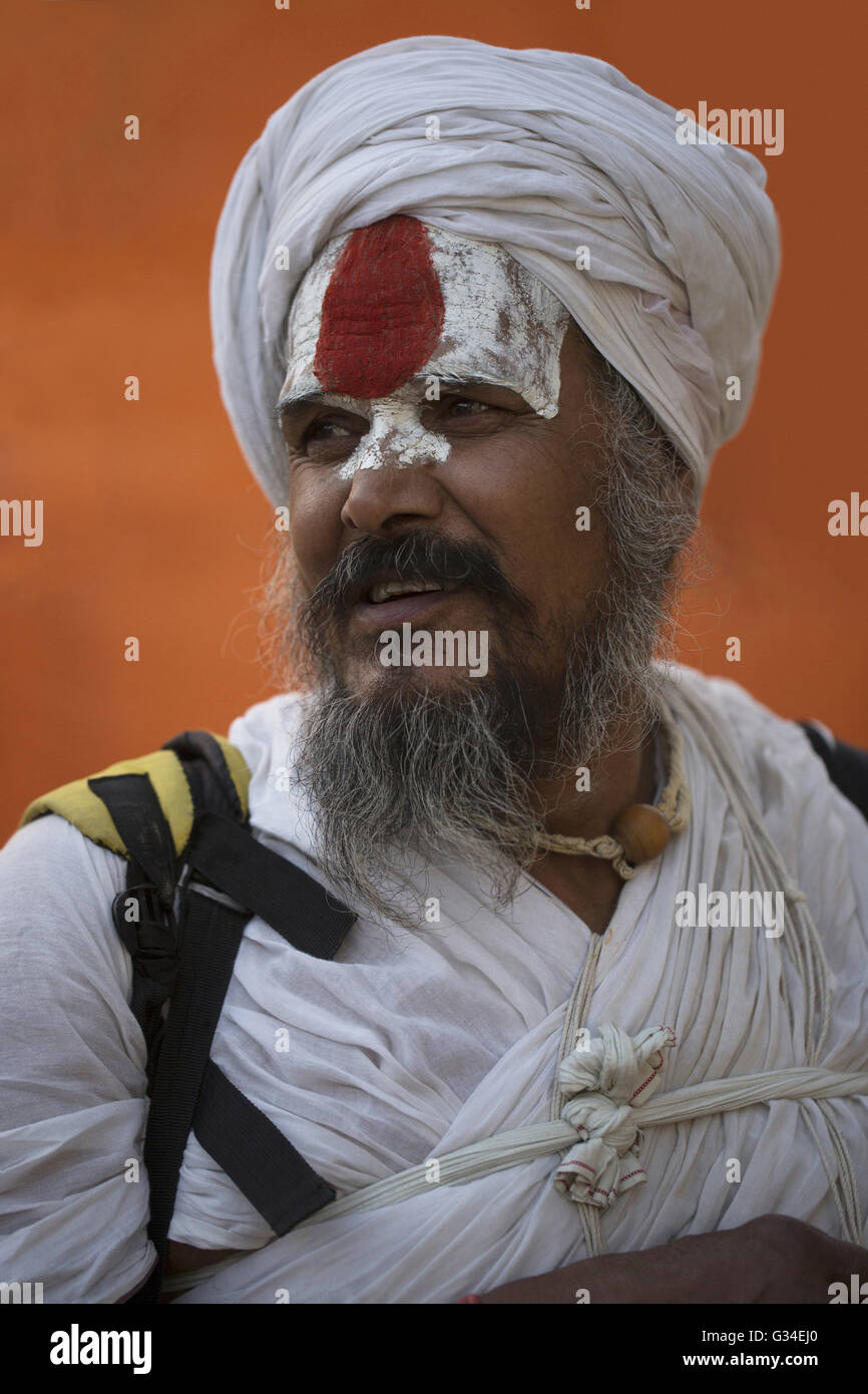 Sadhu in white colored clothing hi-res stock photography and images - Alamy