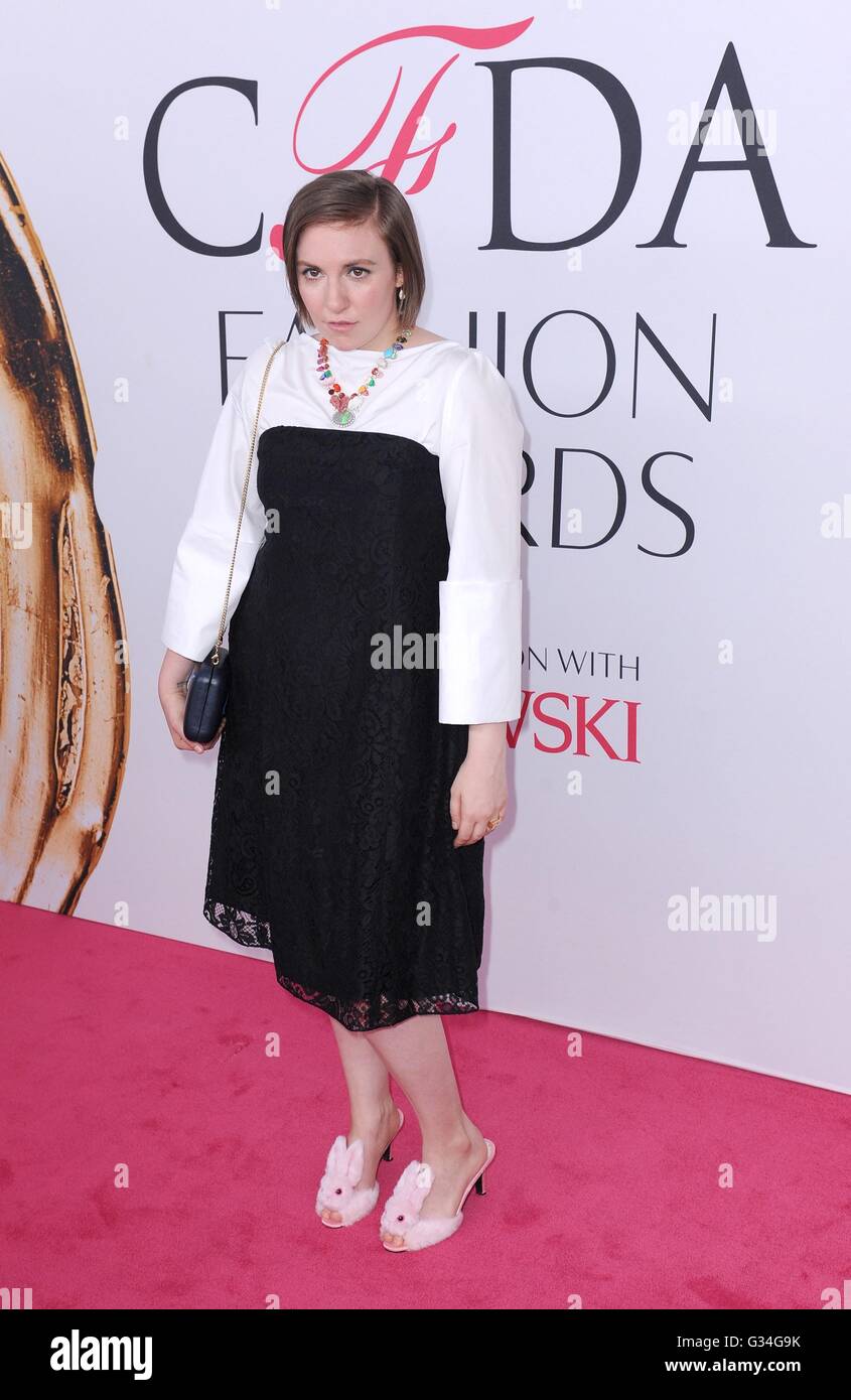 Lena Dunham at arrivals for 2016 CFDA Fashion Awards - Part 2 ...