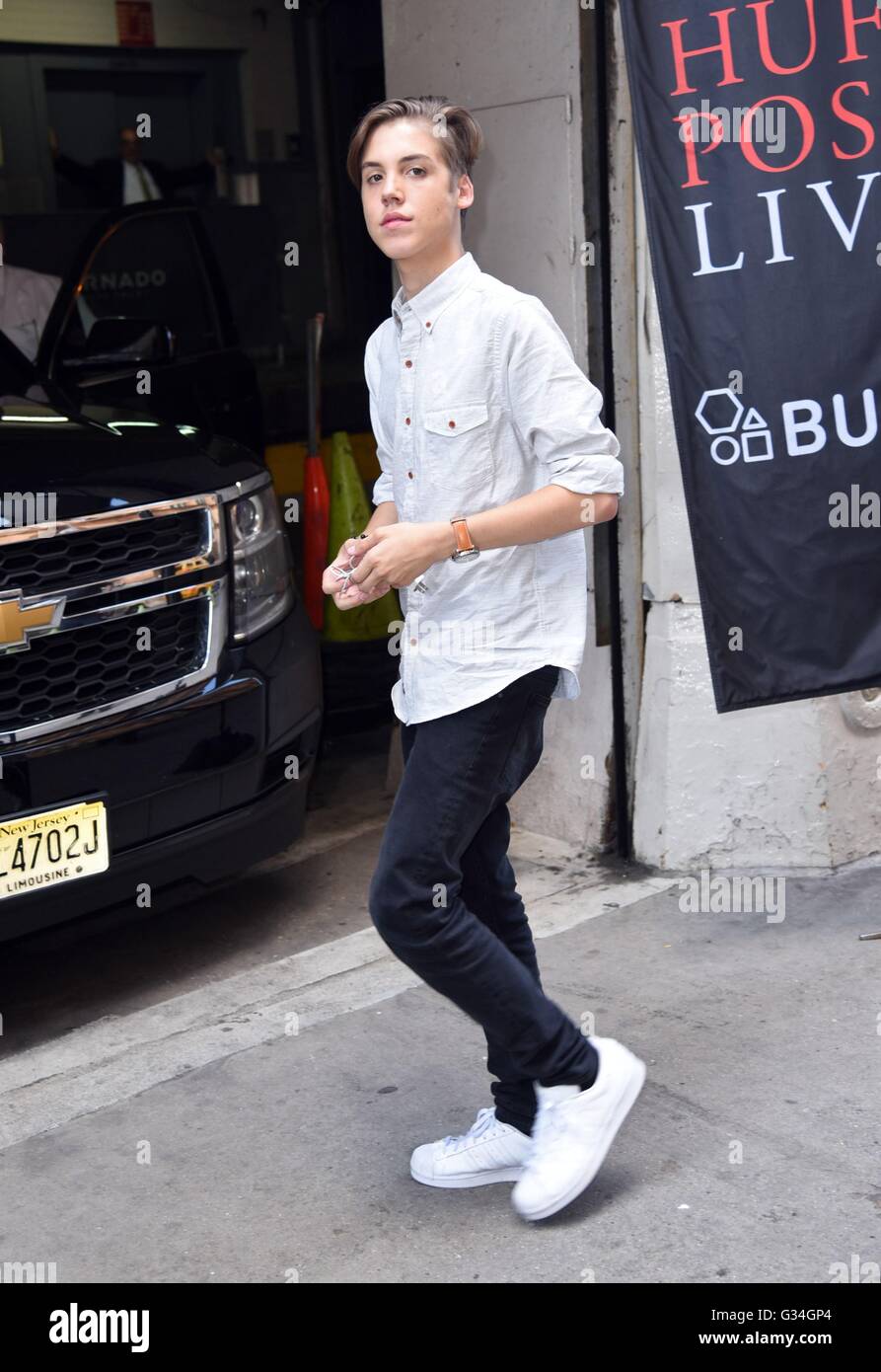 Matthew Espinosa Kissy Face