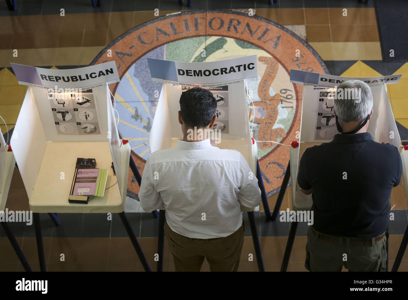 Los Angeles, California, USA. 7th June, 2016. Residents cast their vote ...