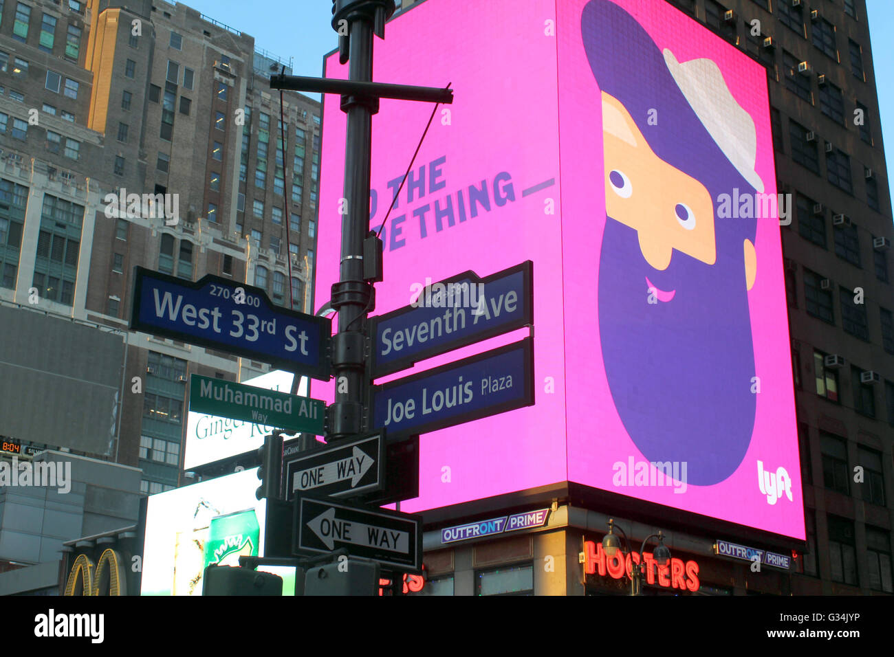 New York Street Renamed Muhammad Ali Way Stock Photo - Alamy