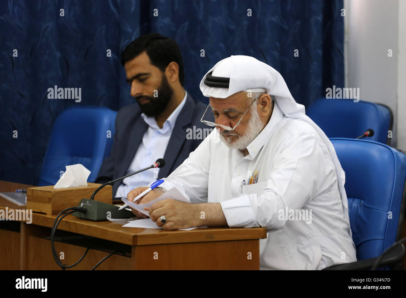 Gaza City, Gaza Strip, Palestinian Territory. 8th June, 2016. Members ...