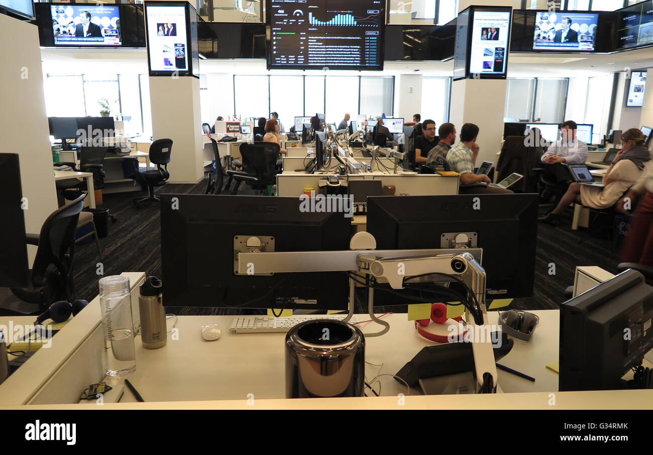 The washington post newspaper building hi-res stock photography and ...