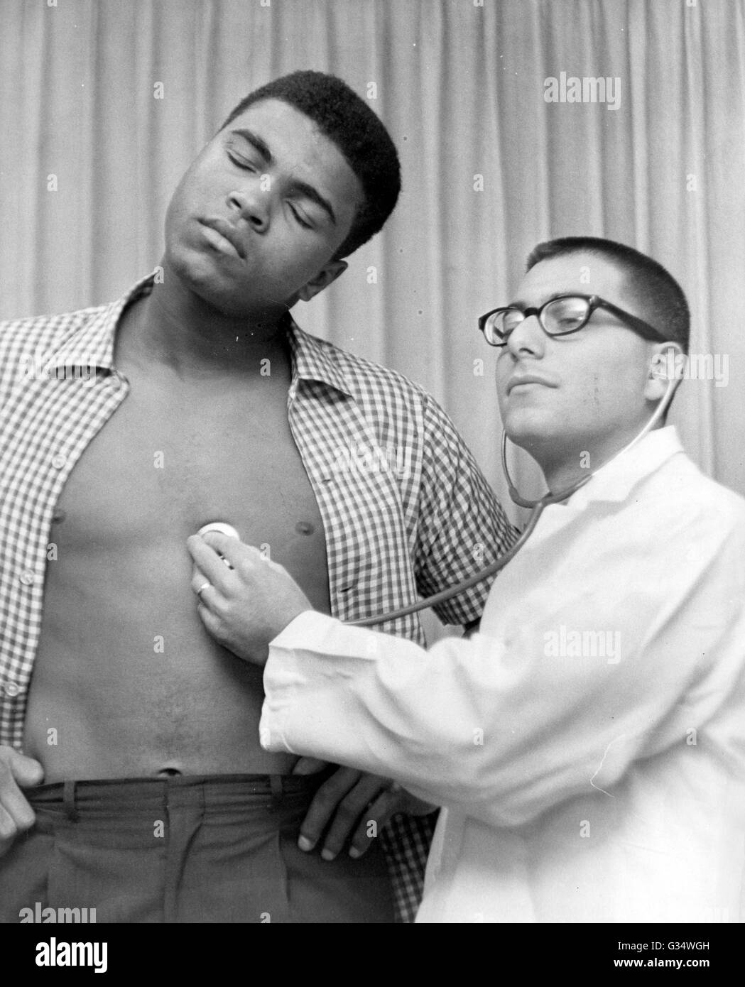 File. 3rd June, 2016. MUHAMMAD ALI, the three time heavyweight boxing ...