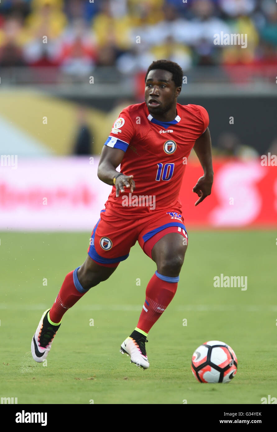 Orlando, USA. 8th June, 2016. Haiti's Jeff Louis controls the ball ...