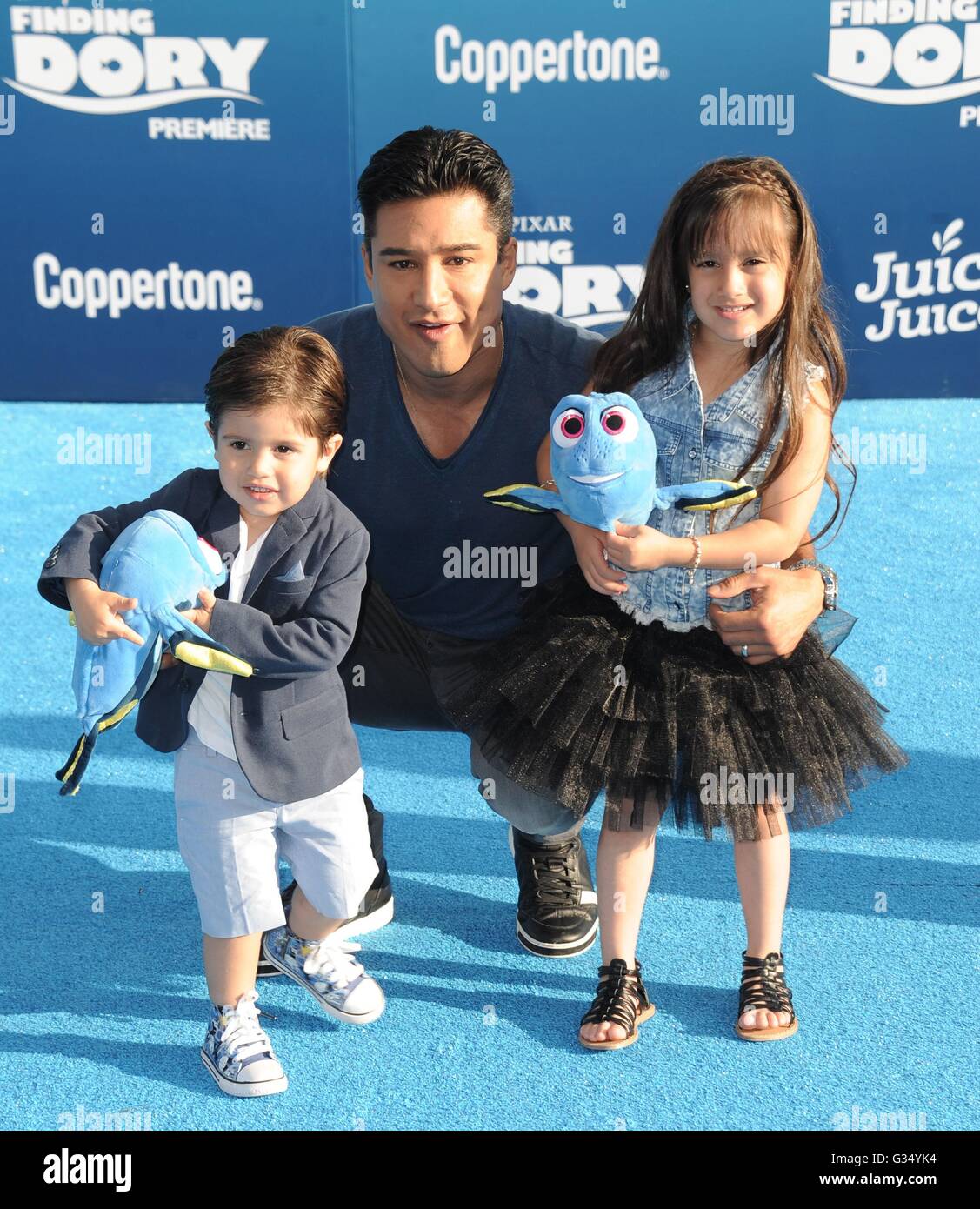 Los Angeles, CA, USA. 8th June, 2016. Mario Lopez at arrivals for FINDING DORY Premiere, El ...
