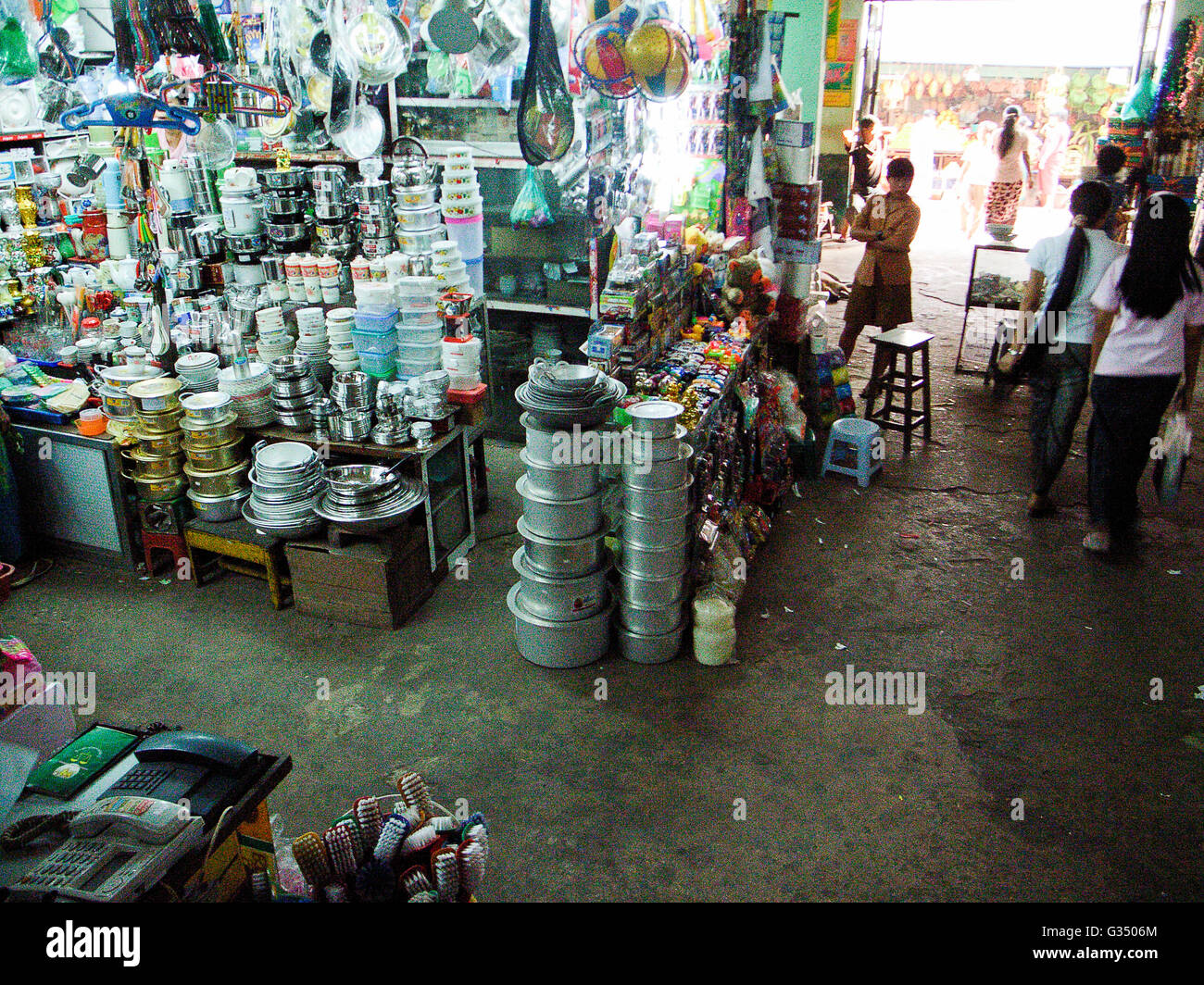 Rice market yangon myanmar hi-res stock photography and images - Alamy