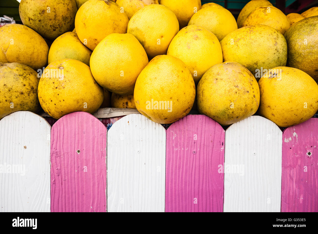 Big guava hi-res stock photography and images - Alamy