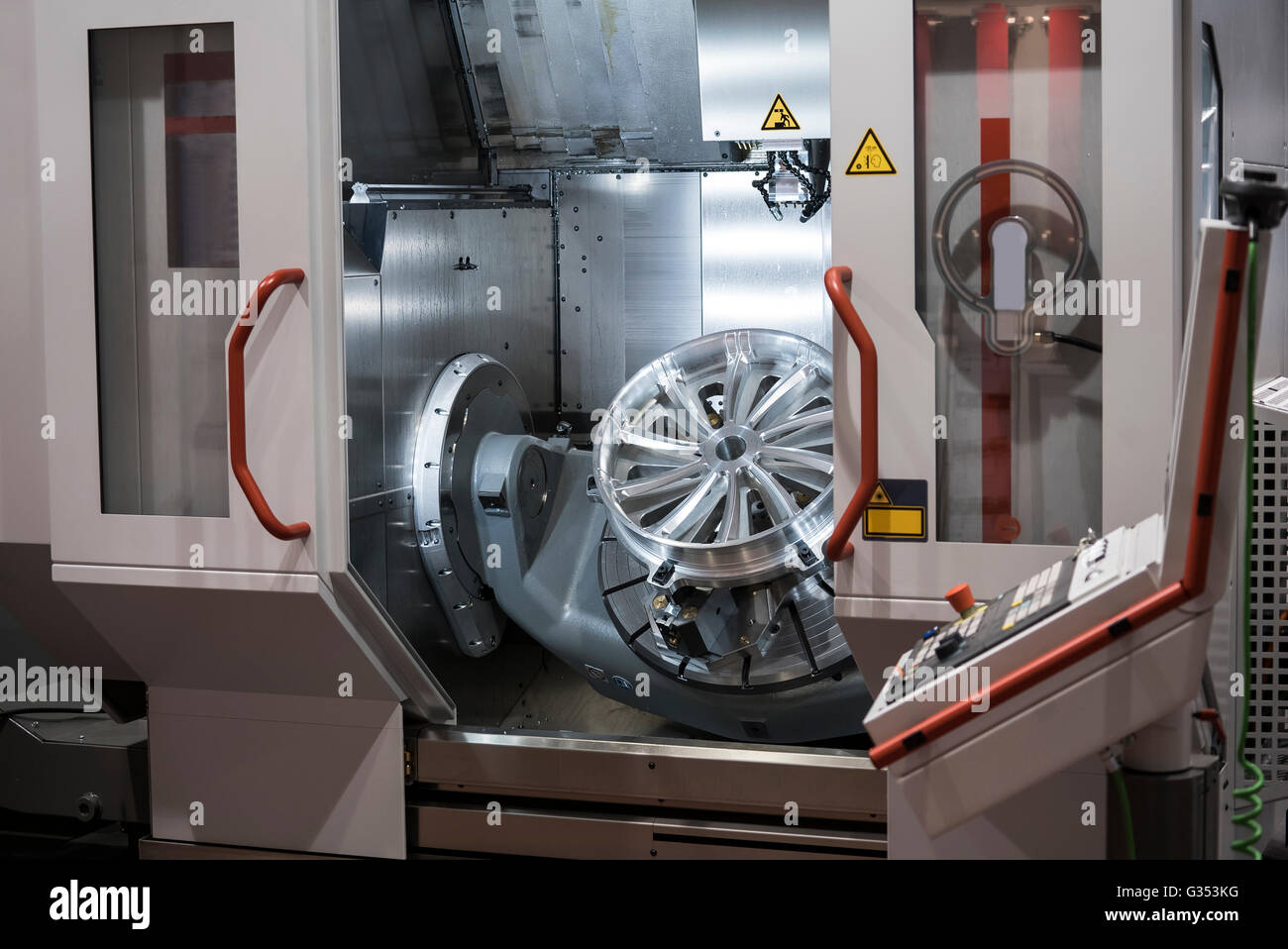 High-performance 5-axis CNC machining centre Stock Photo - Alamy