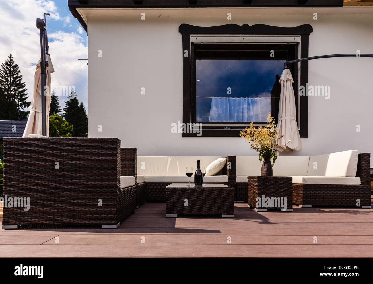 a luxurious lounge on the poolside of a beautiful big pool Stock Photo ...