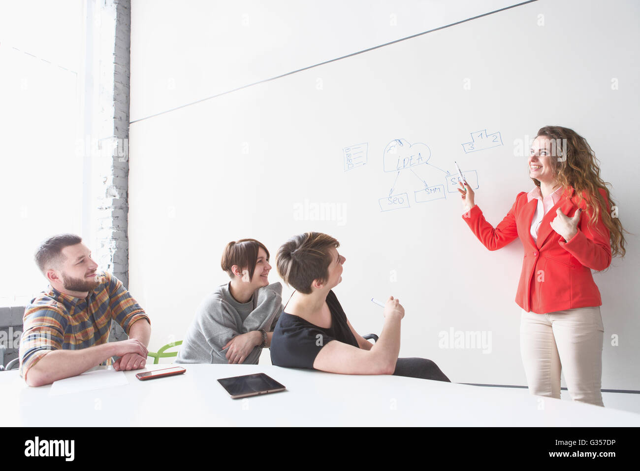 Metting people hi-res stock photography and images - Alamy