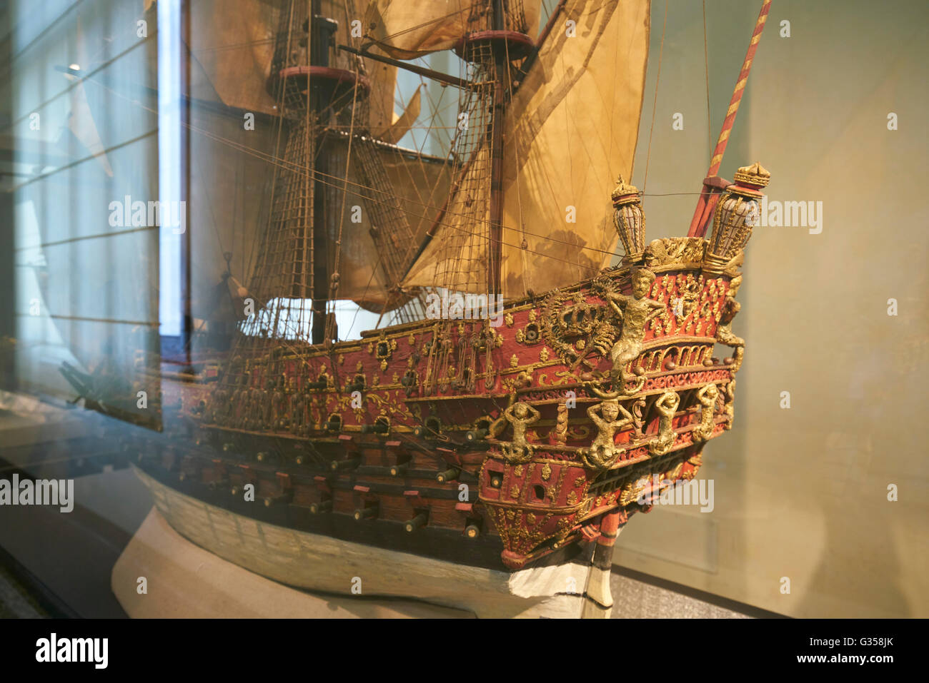Ship models at the Poggi Museum (Museo Poggi) in the Palazzo Poggi at ...