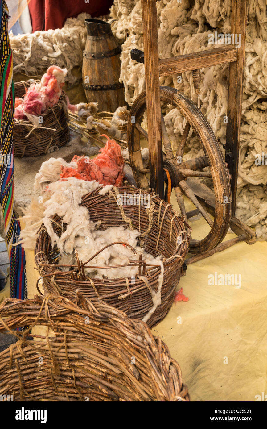 Wool spin medieval hi-res stock photography and images - Alamy