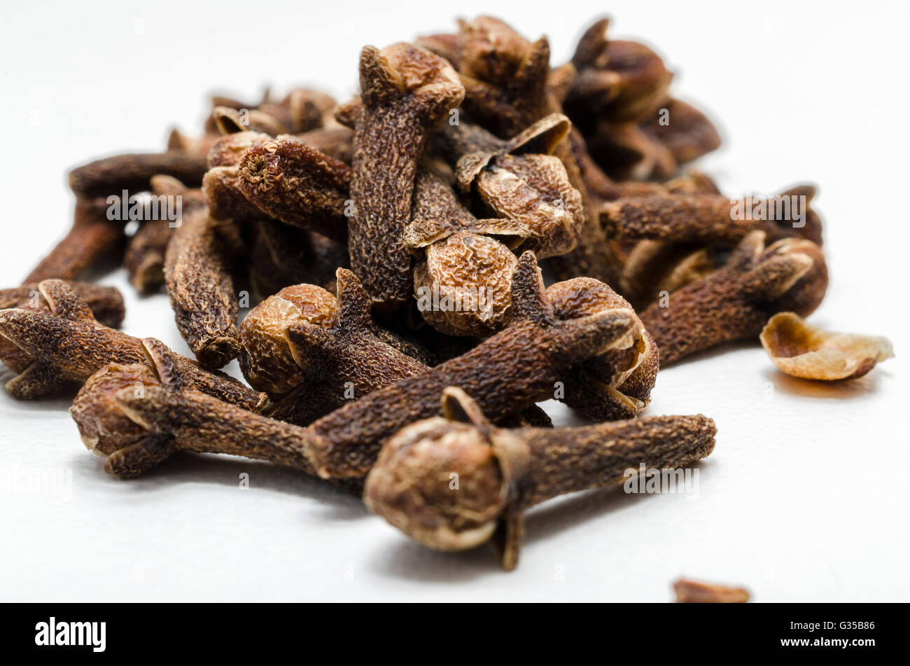 CLOUS DE GIROFLE Stock Photo - Alamy