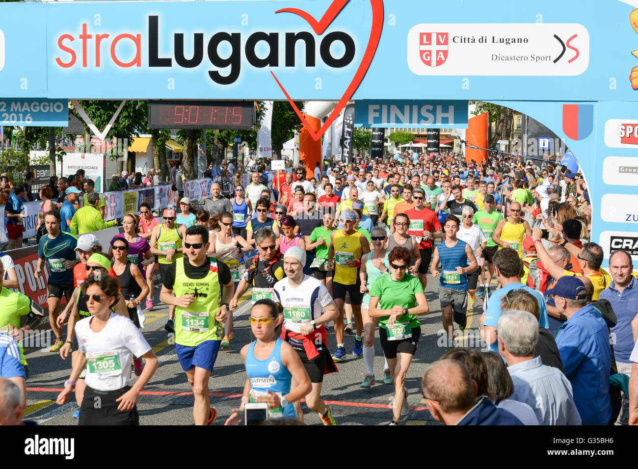 Lugano, Switzerland - 22 may 2016: Marathon runners packed tightly ...