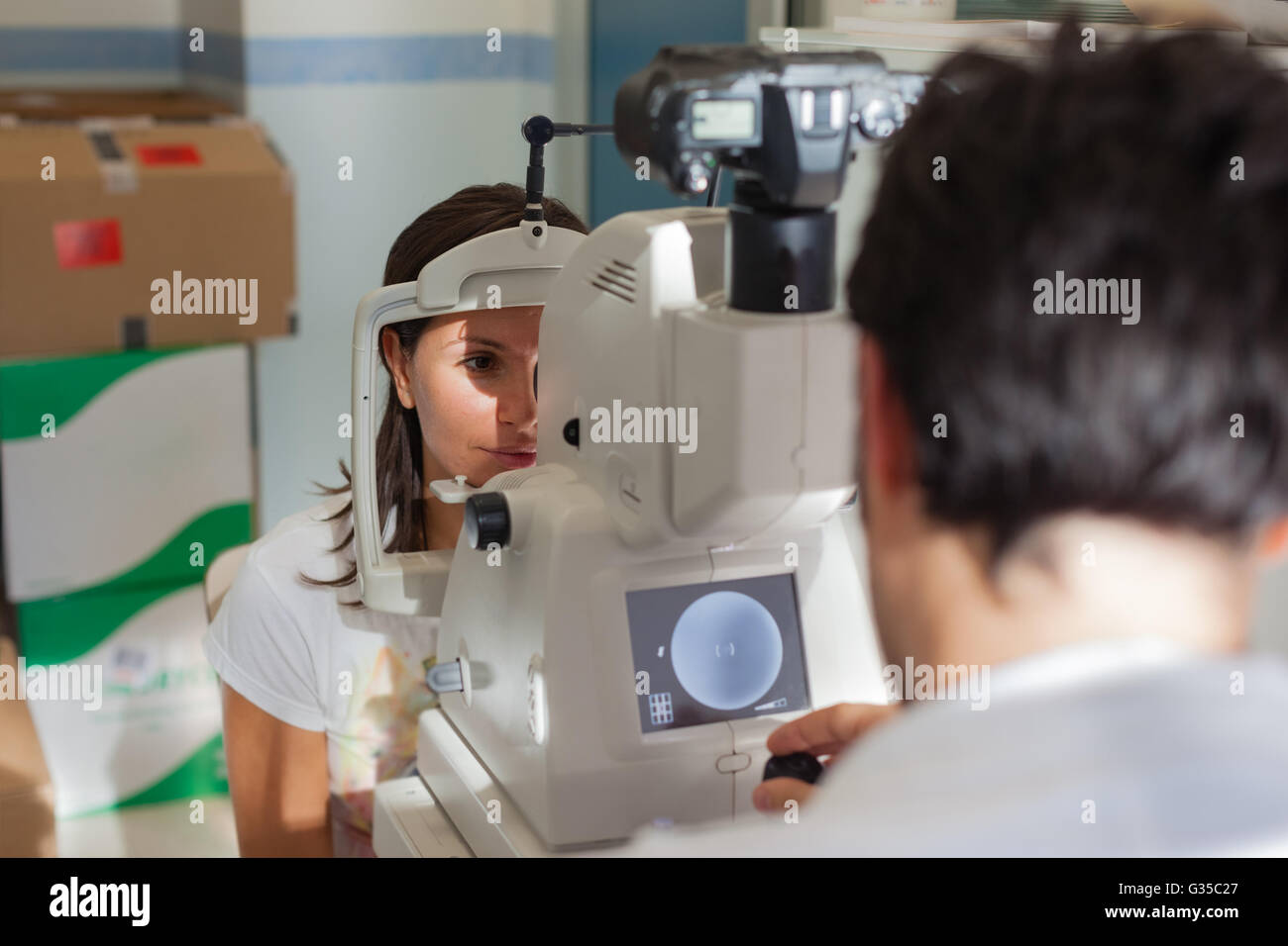 Retinal scan hi-res stock photography and images - Alamy