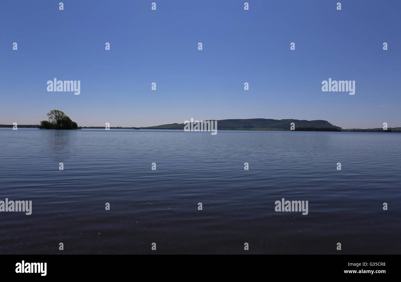 Loch leven and benarty hill hi-res stock photography and images - Alamy