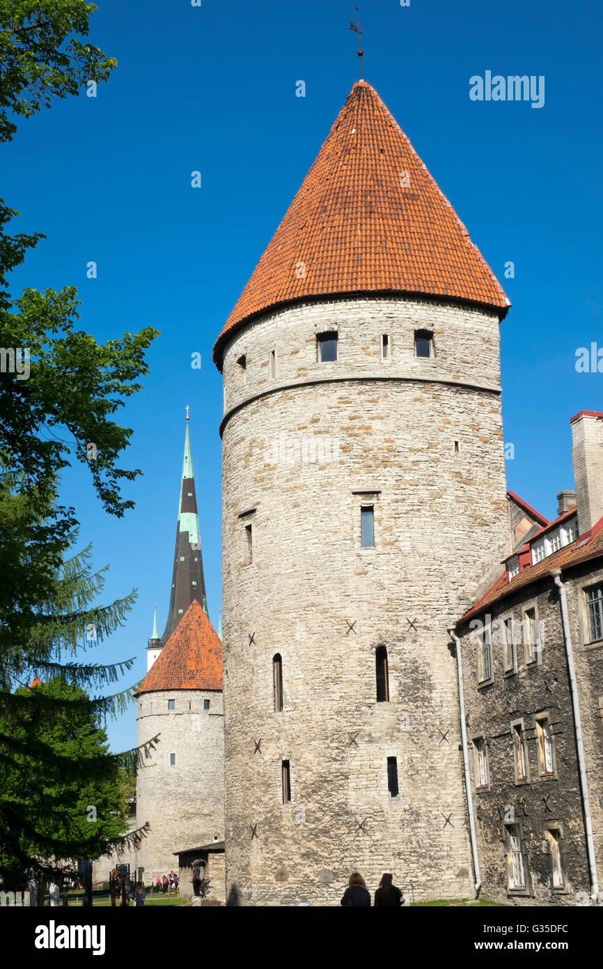 Medieval towers hi-res stock photography and images - Alamy