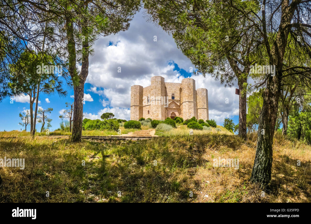 Octagon shaped building hi-res stock photography and images - Alamy
