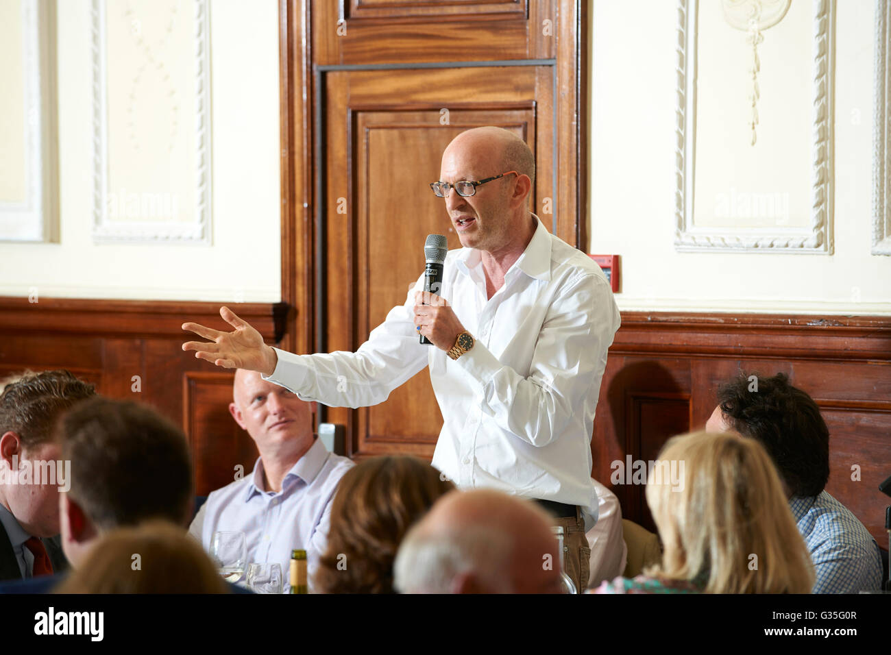 Simon Sebag Montefiore at the Oldie Literary Lunch 07-06-16 Stock Photo ...